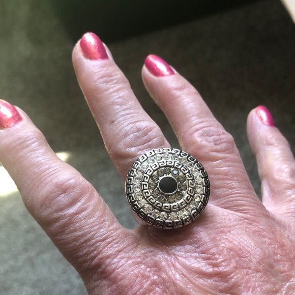 Premier Designs | Jewelry | Nwot Premier Designs 5981 Cinema Ring ...